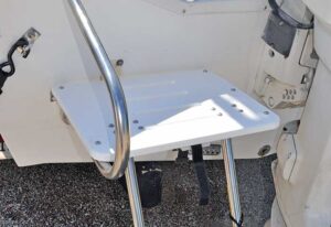 16 Homemade Boat Swim Platform You Can DIY Easily