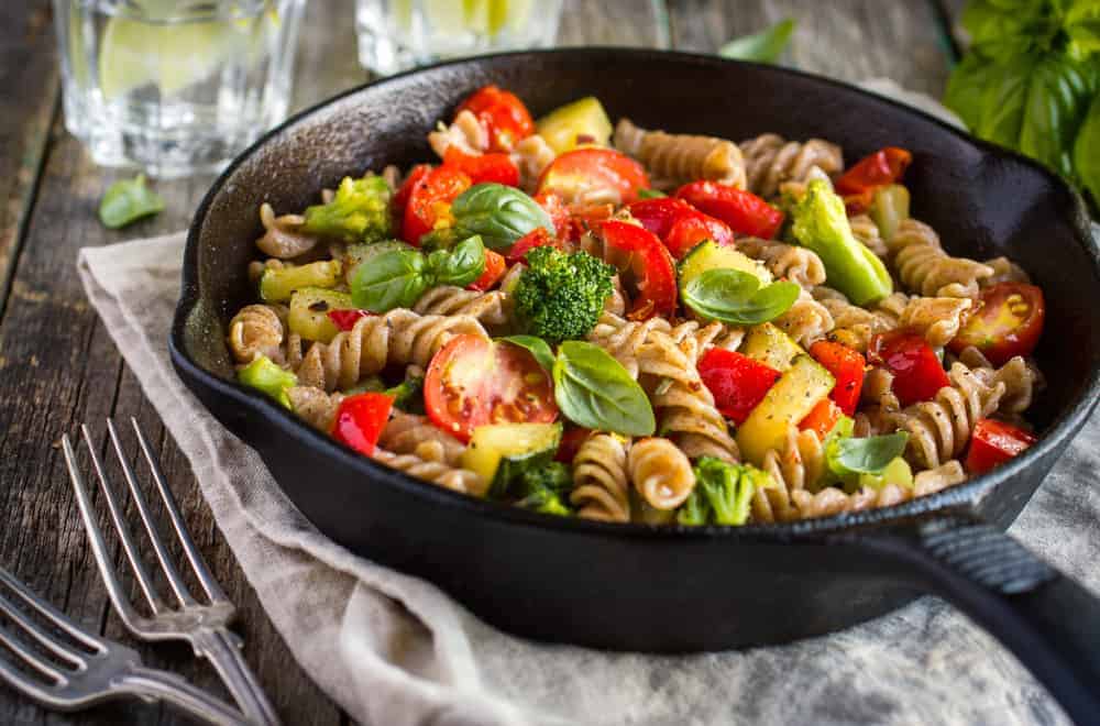 20+ Best Boat Snacks to Take On Boat for Adults